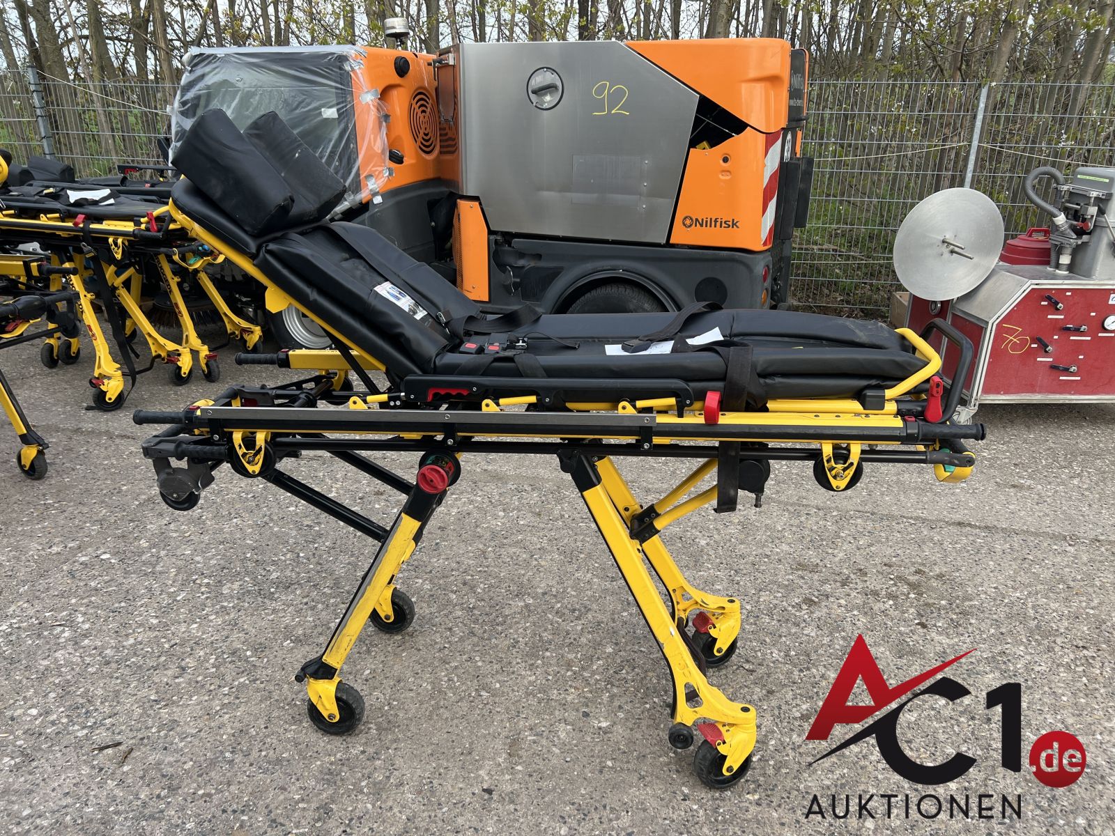 Behördenfahrzeuge und Industrieversteigerung Juni 2023 | Stryker M1 ...